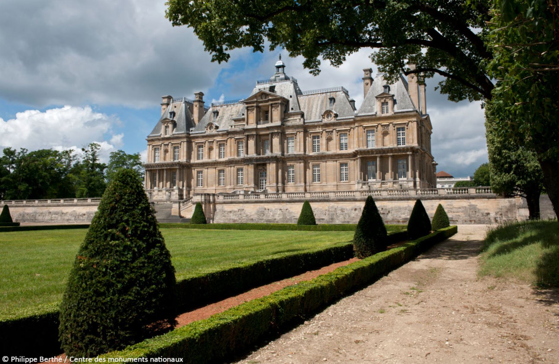 Château de Maisons served as a model for Versailles – French Glimpses