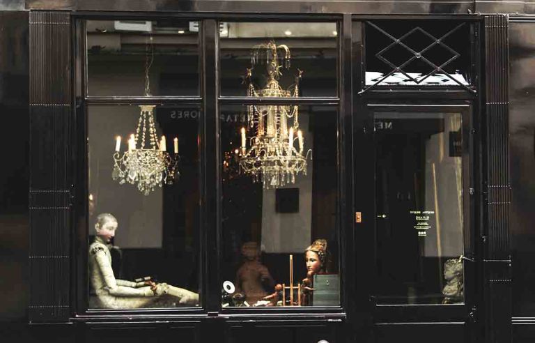 Yveline antiques, an institution in Saint Germain des Prés – French ...