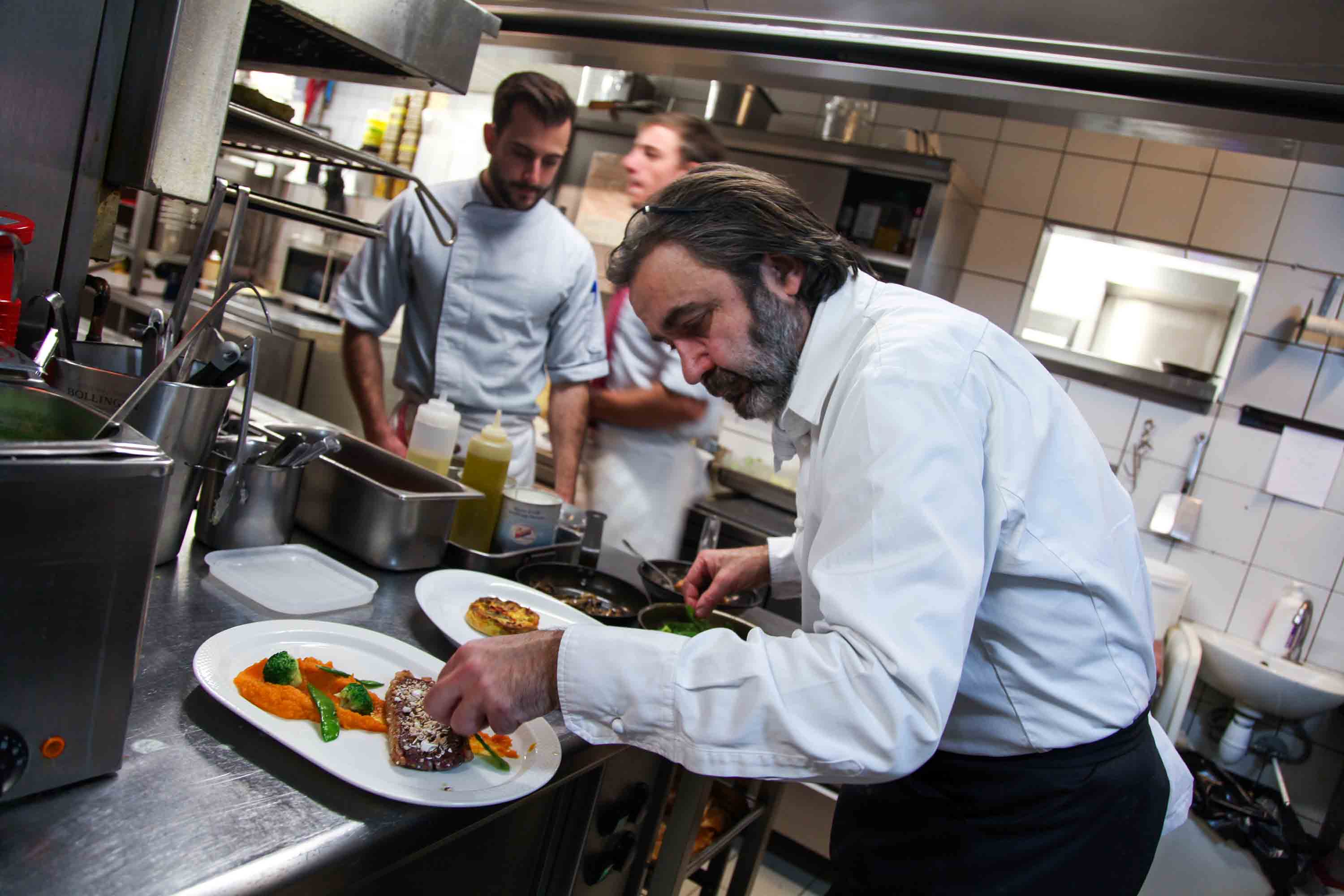 In the kitchens of a former Hotel de Crillon chef – French Glimpses