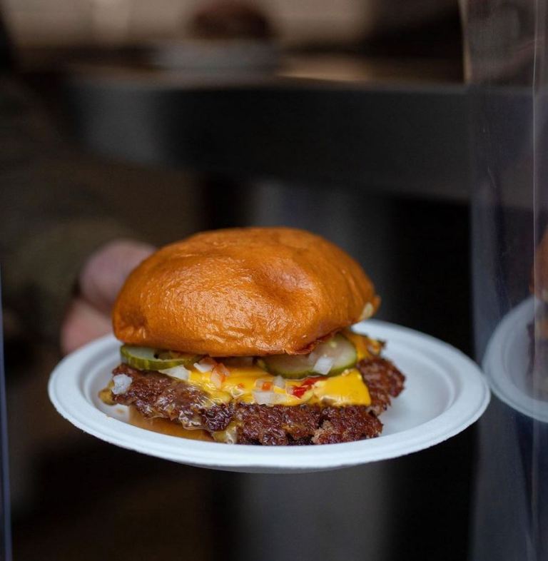 The most Instagrammable burger in Paris – French Glimpses