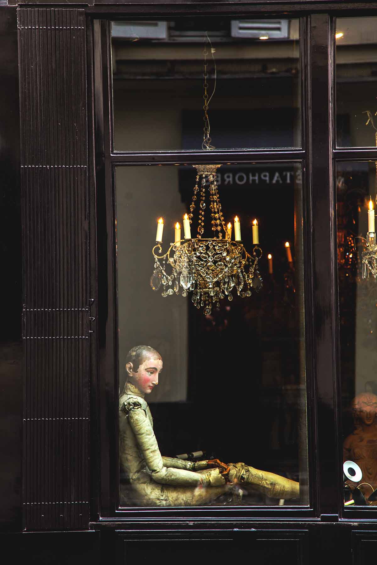 Yveline antiques, an institution in Saint Germain des Prés – French ...