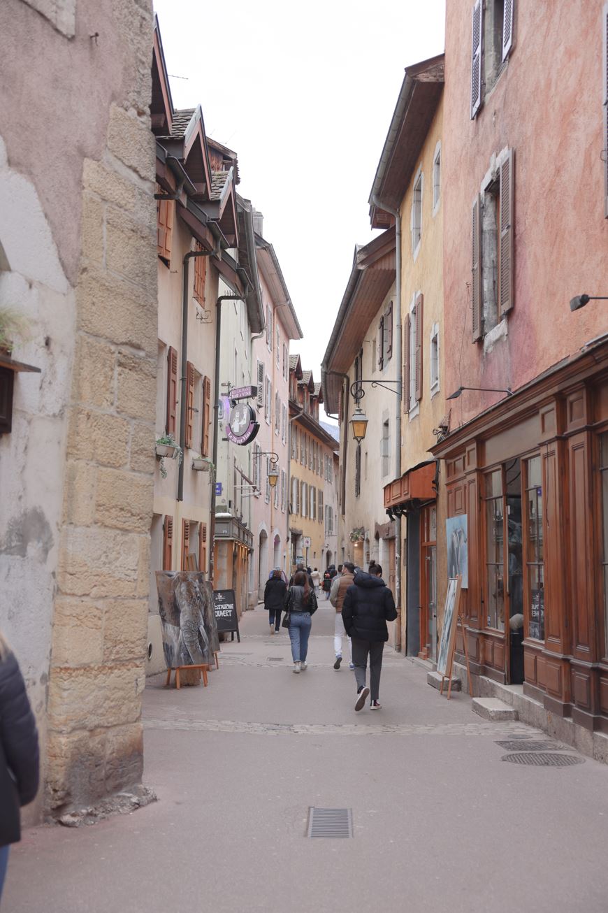Exploring Annecy’s Rich Medieval Heritage – French Glimpses