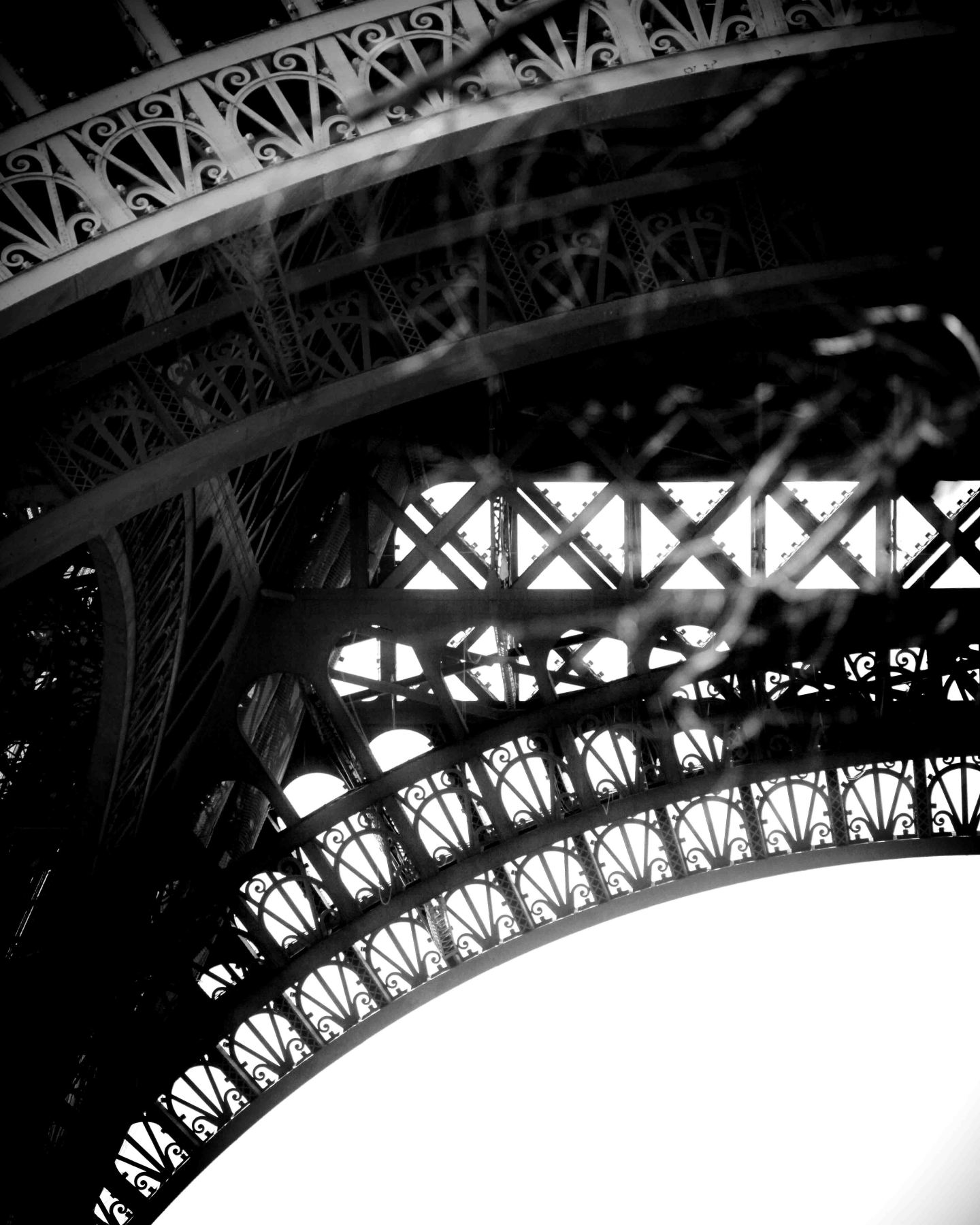 The Symbolic Shape of the Eiffel Tower Explained – French Glimpses